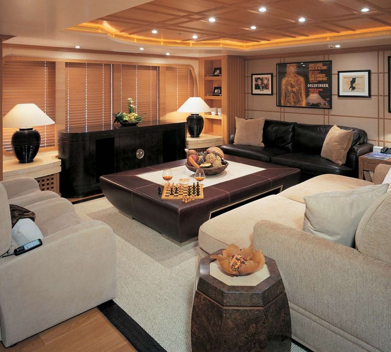 Superyacht Helix the 5th F45 Vantage motor yacht launched by Feadship ...